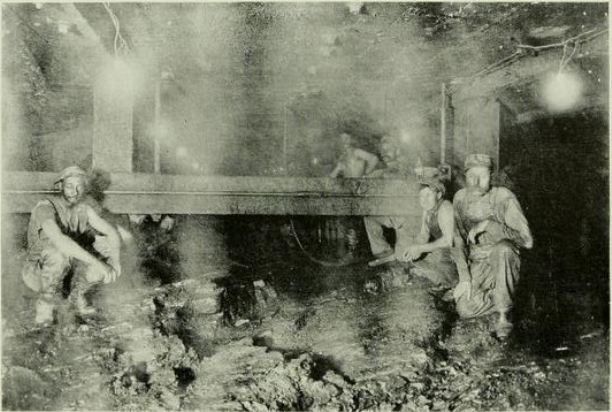 The Sand Hogs Set the Foundation for the Bulkeley Bridge - Connecticut ...